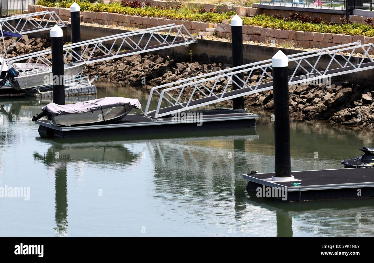 Boats moring hi-res stock photography and images - Alamy
