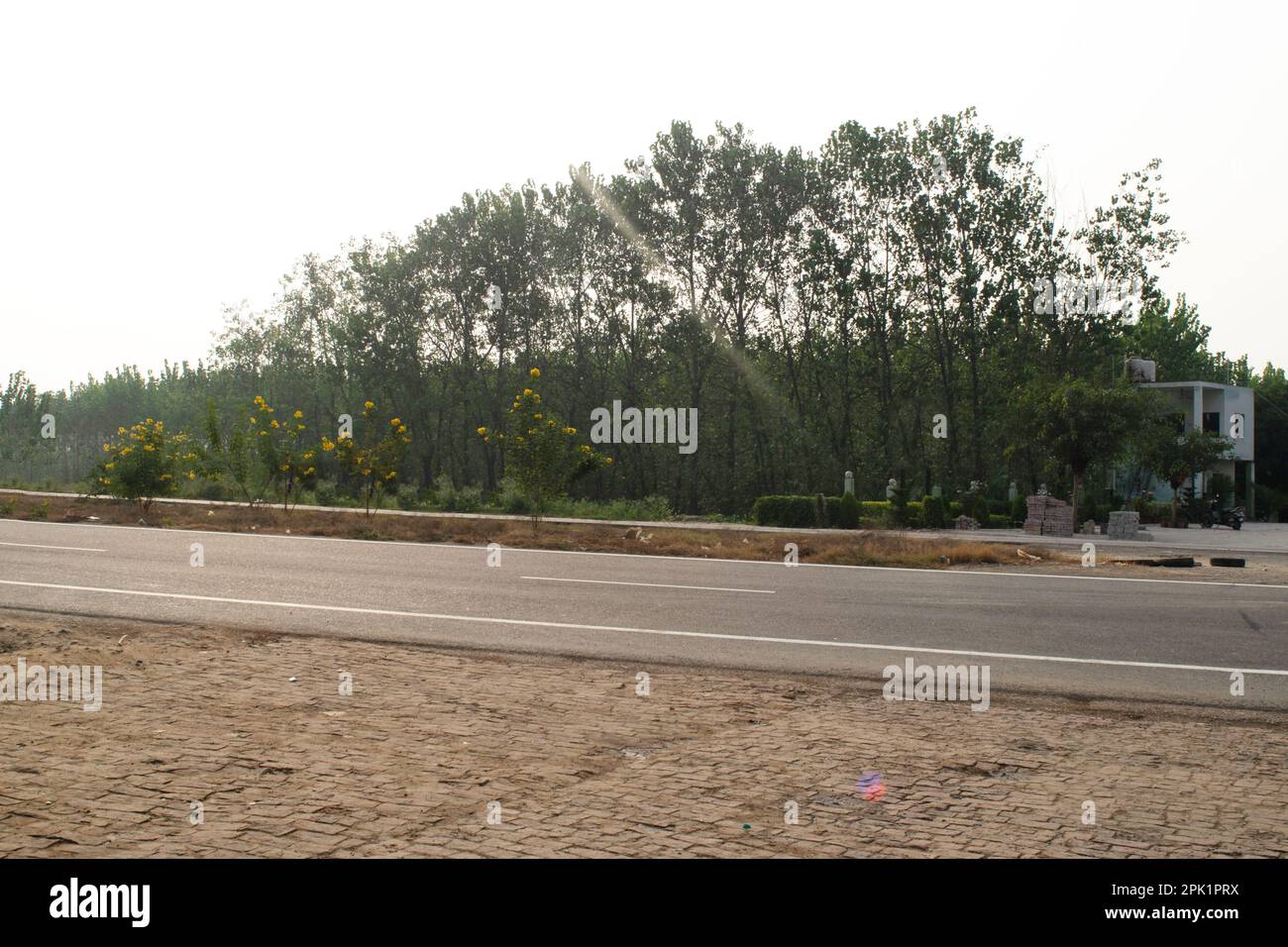 Empty highway road at uttar pradesh, india Stock Photo - Alamy