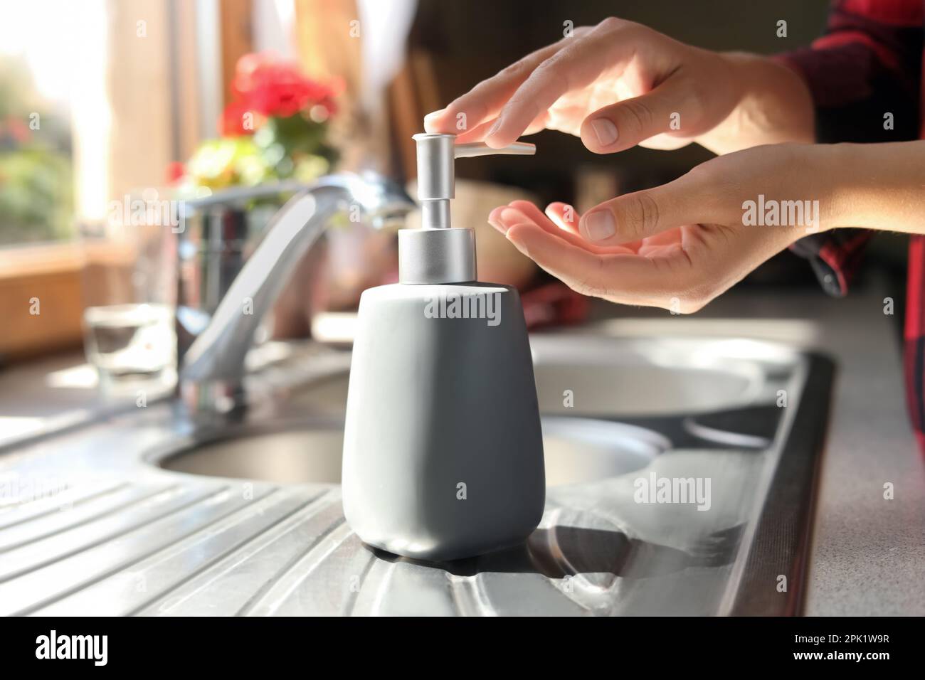 Kitchen liquid soap dispenser hi-res stock photography and images - Alamy