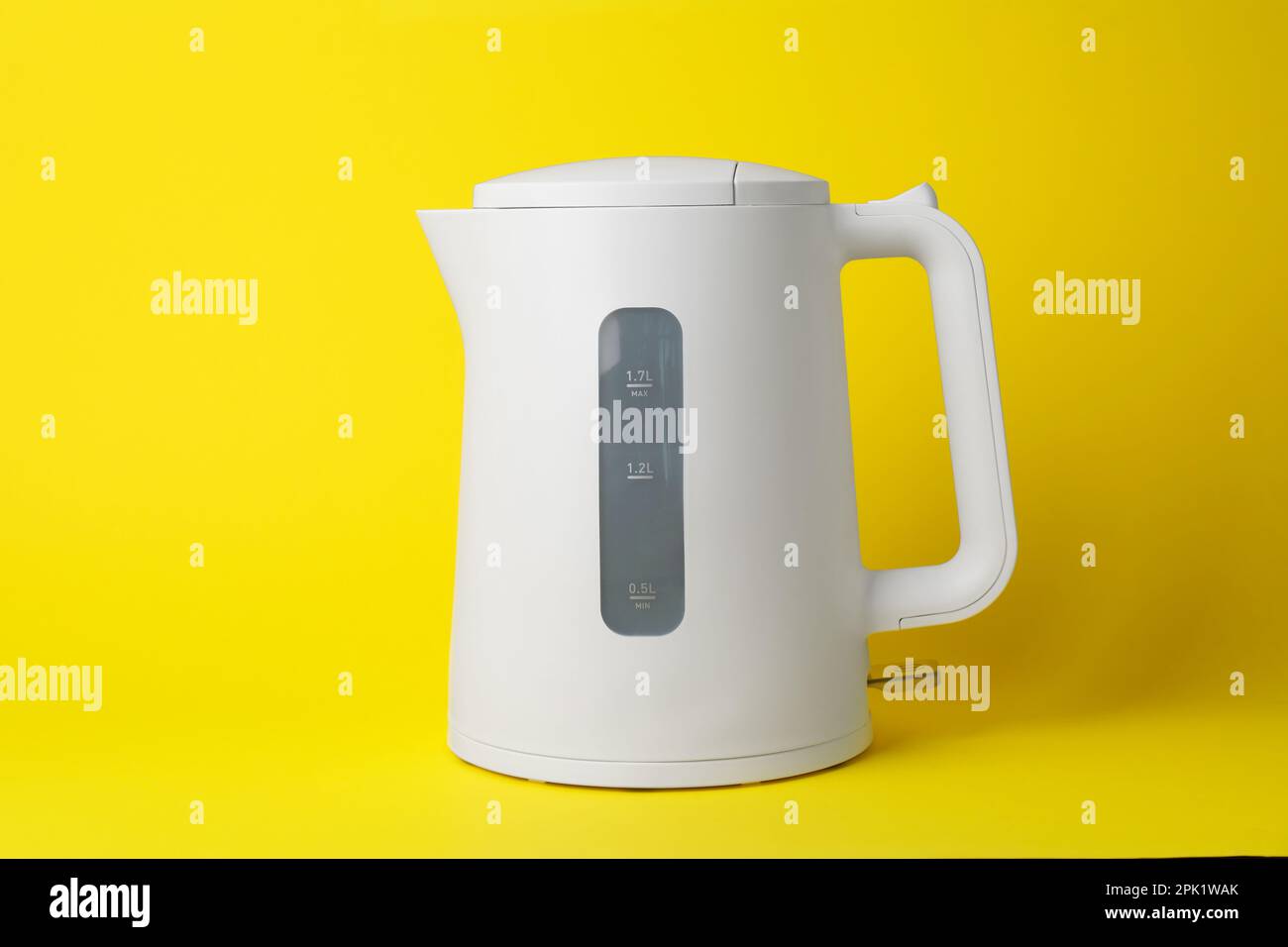 Plastic electric kettle hi-res stock photography and images - Alamy