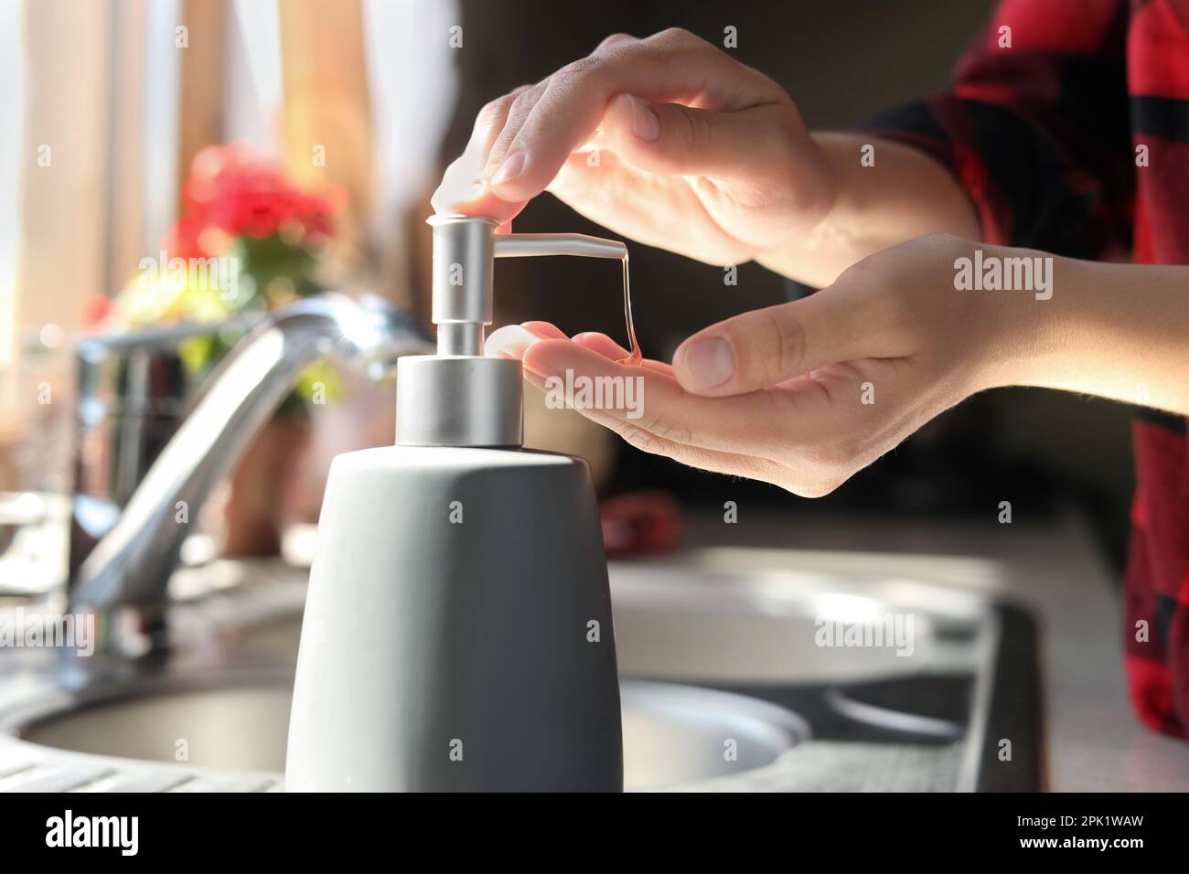 Kitchen liquid soap dispenser hi-res stock photography and images - Alamy