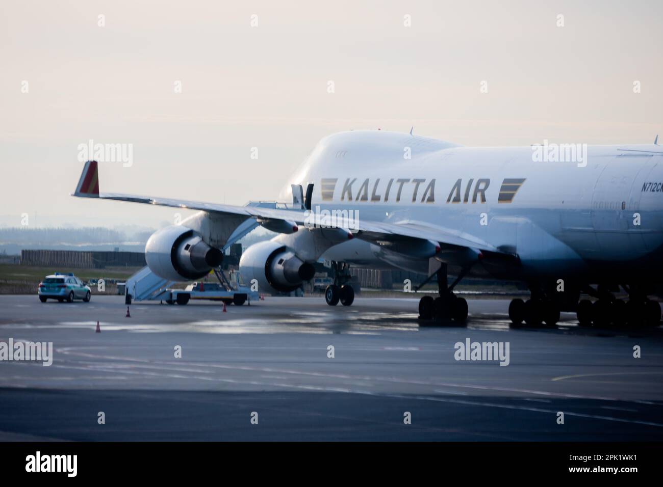 Kalitta air cargo hi-res stock photography and images - Alamy