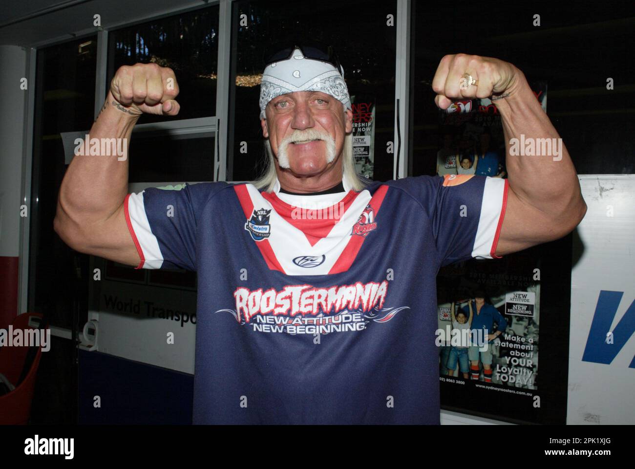 Hulk Hogan visits the Sydney Roosters rugby team at Sydney Football ...