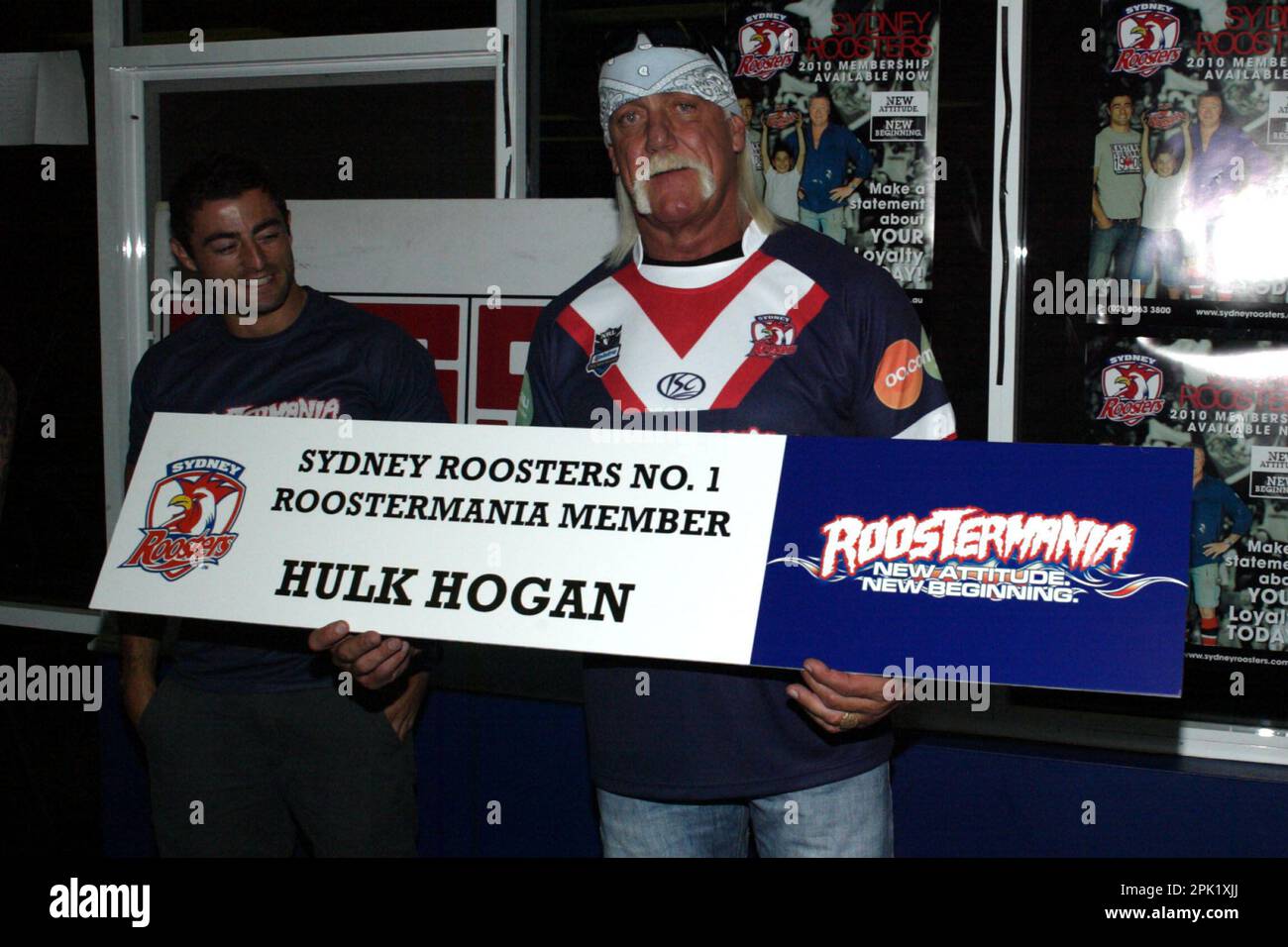 Hulk Hogan visits the Sydney Roosters rugby team at Sydney Football ...