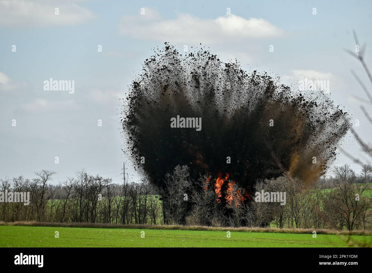 Controlled explosion hi-res stock photography and images - Alamy