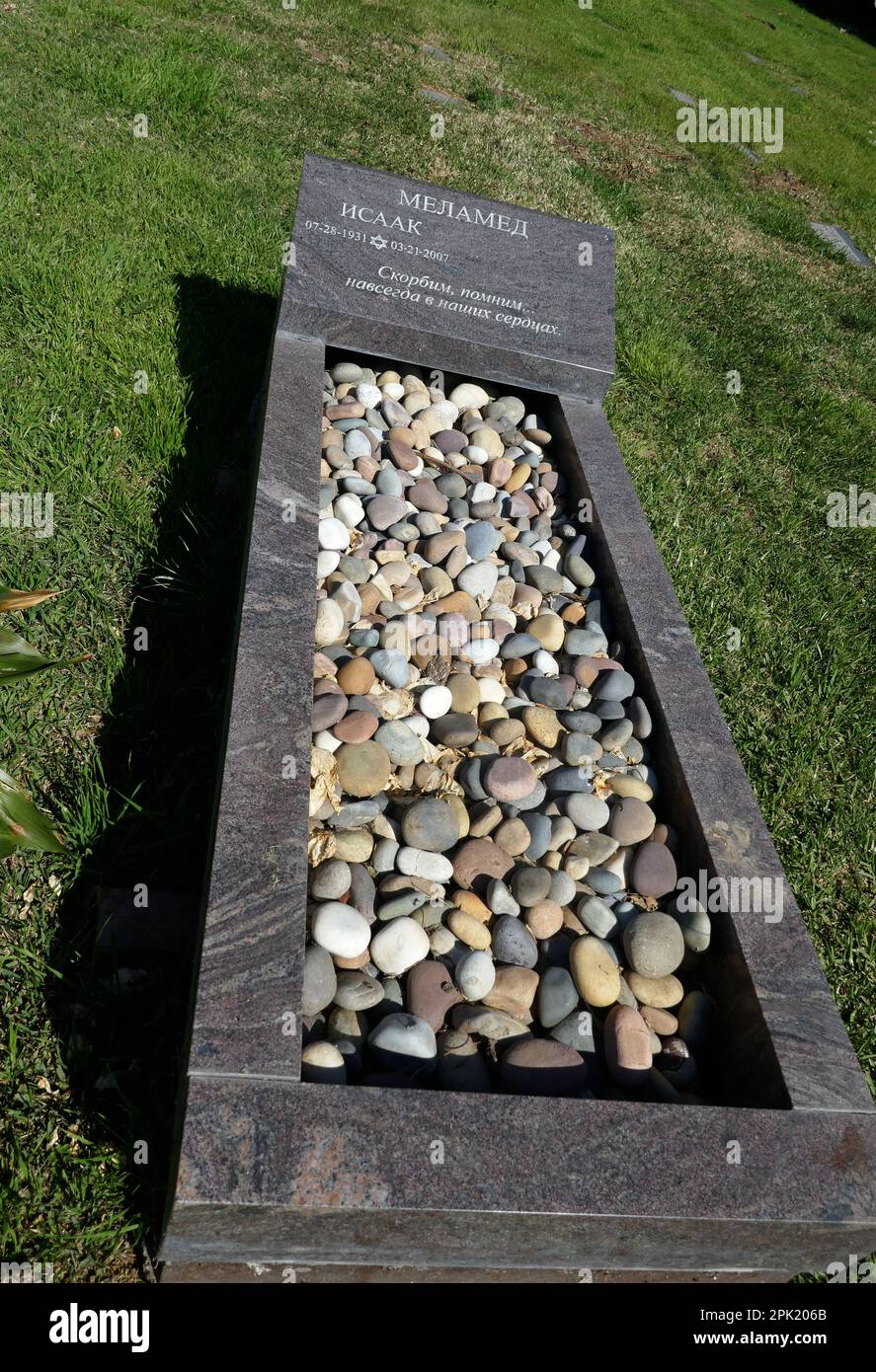 Los Angeles, California, USA 4th April 2023 Rocks on a Grave at ...