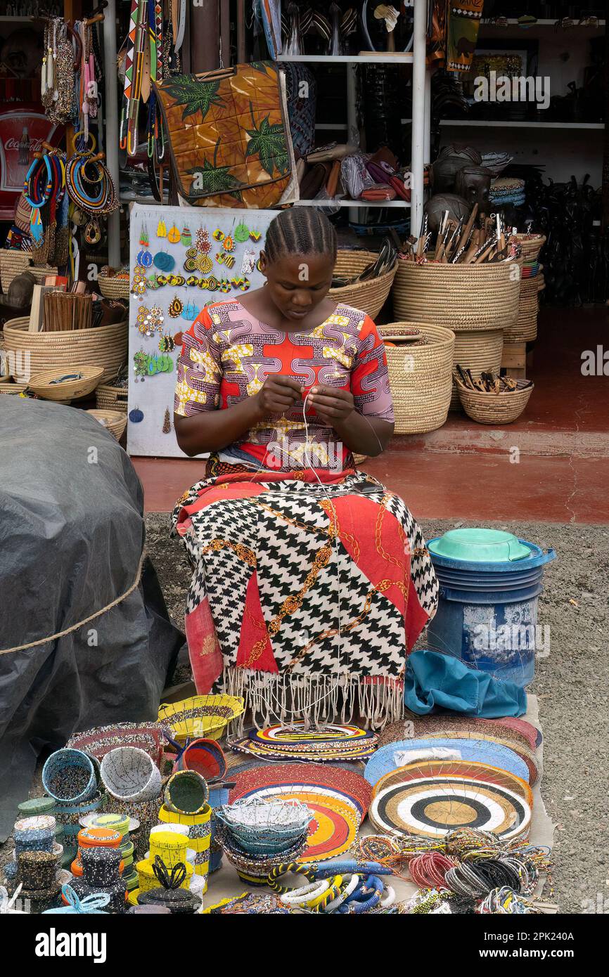 African bead making hi-res stock photography and images - Alamy