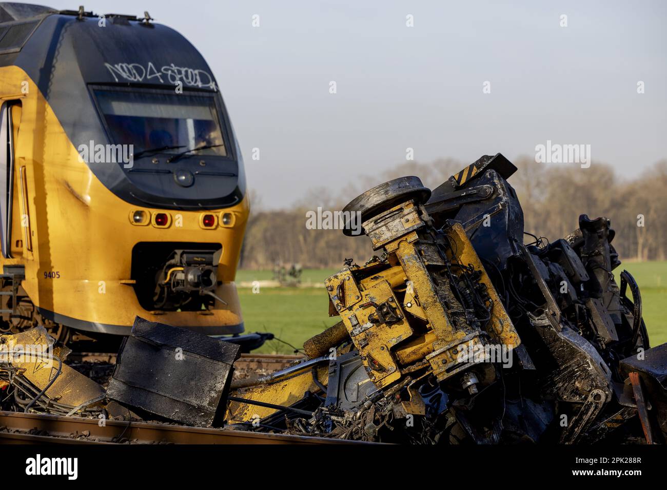 Voorschoten - Clean-up work the day after an accident involving a ...