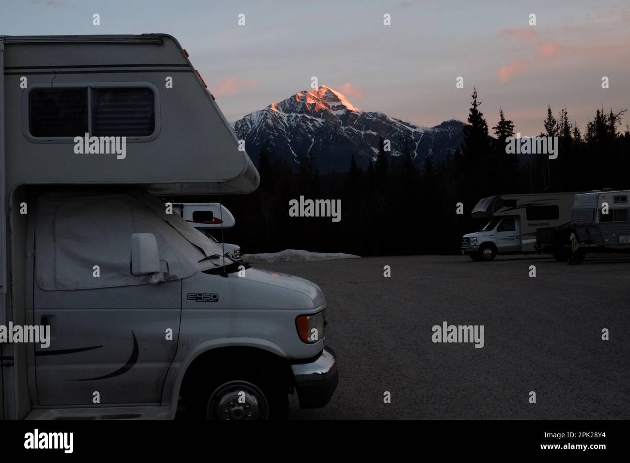 Jasper rockies rv hi-res stock photography and images - Alamy