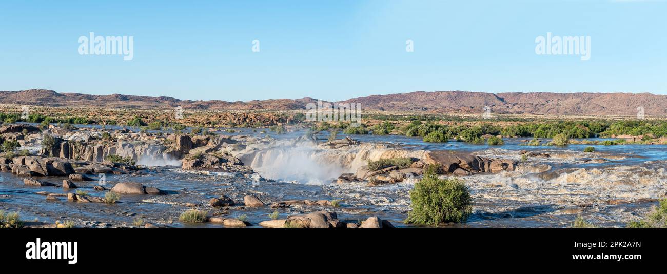 A stitched panorama of the main Augrabies waterfall and falls higher up ...
