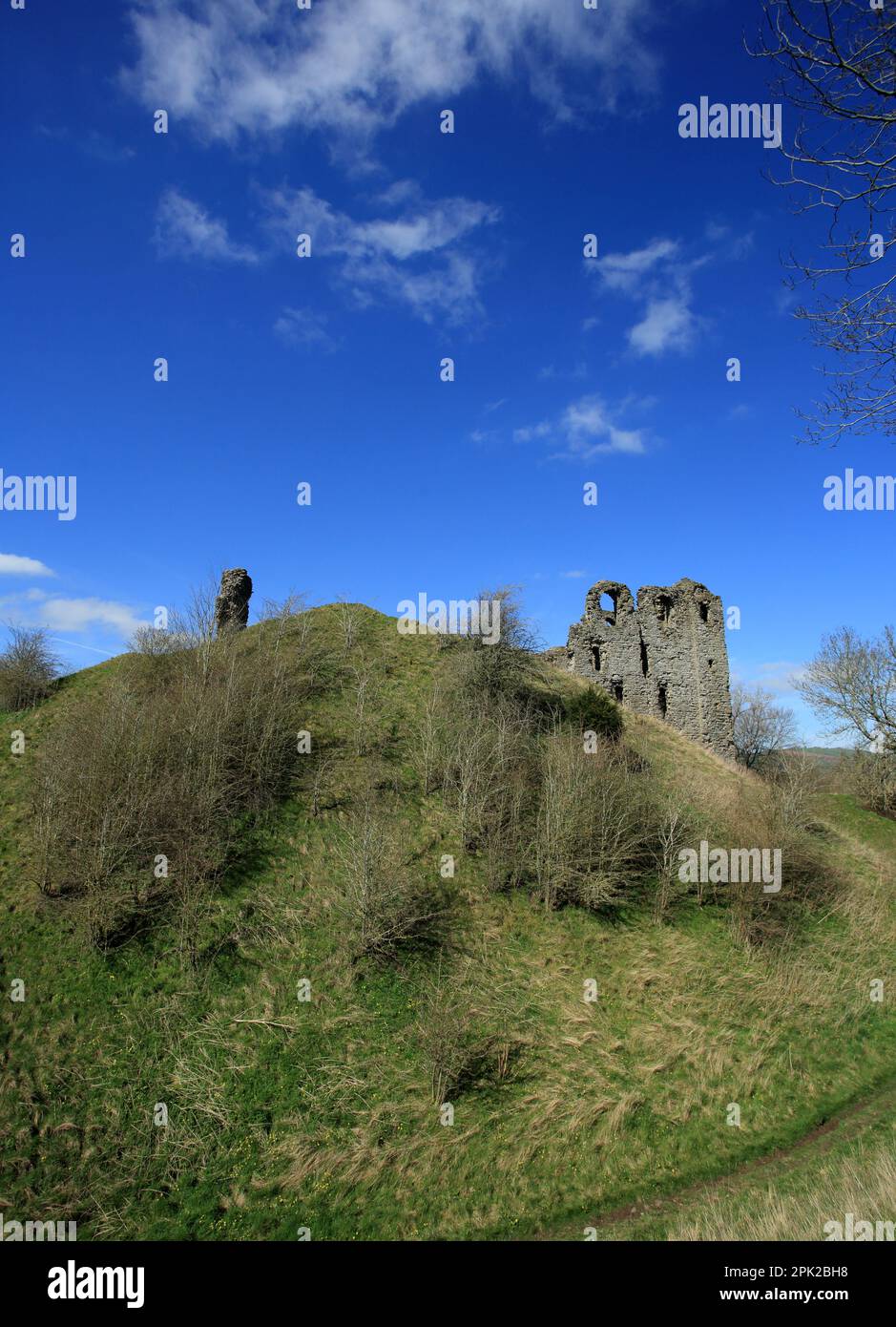 Clun castle, Clun, Shropshire, England, UK Stock Photo - Alamy