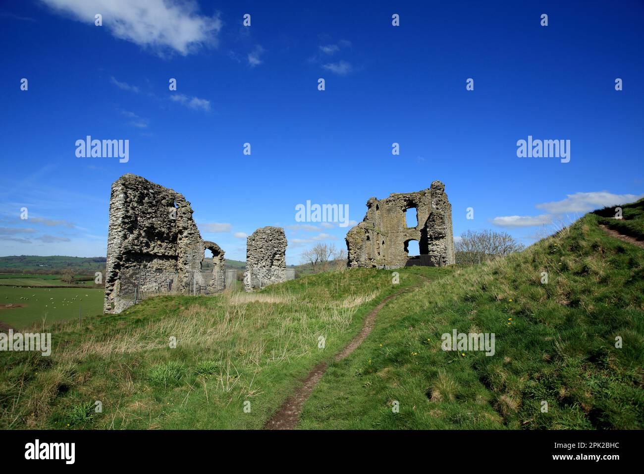 Clun castle hi-res stock photography and images - Alamy