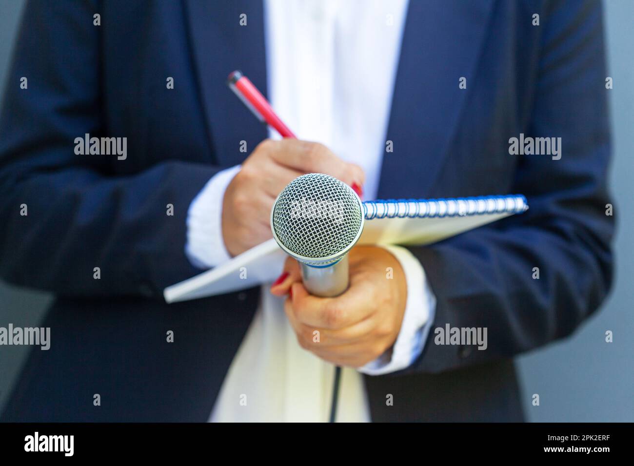 Fake report hi-res stock photography and images - Alamy