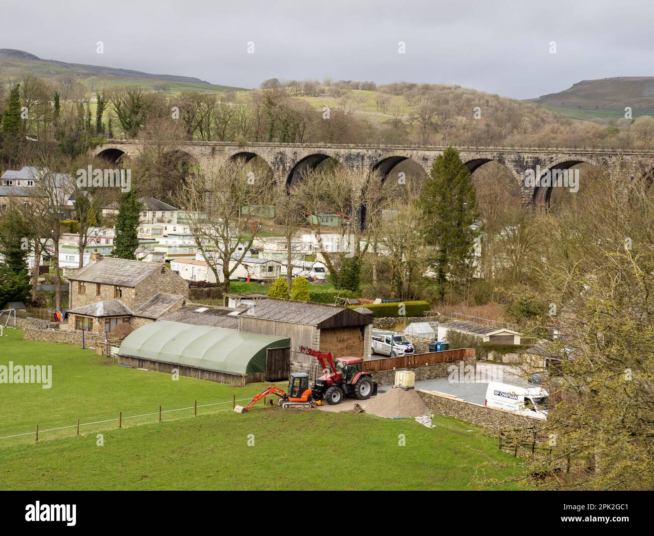 Ingleton viaduct in Ingleton, Yorkshire Dales, UK Stock Photo - Alamy