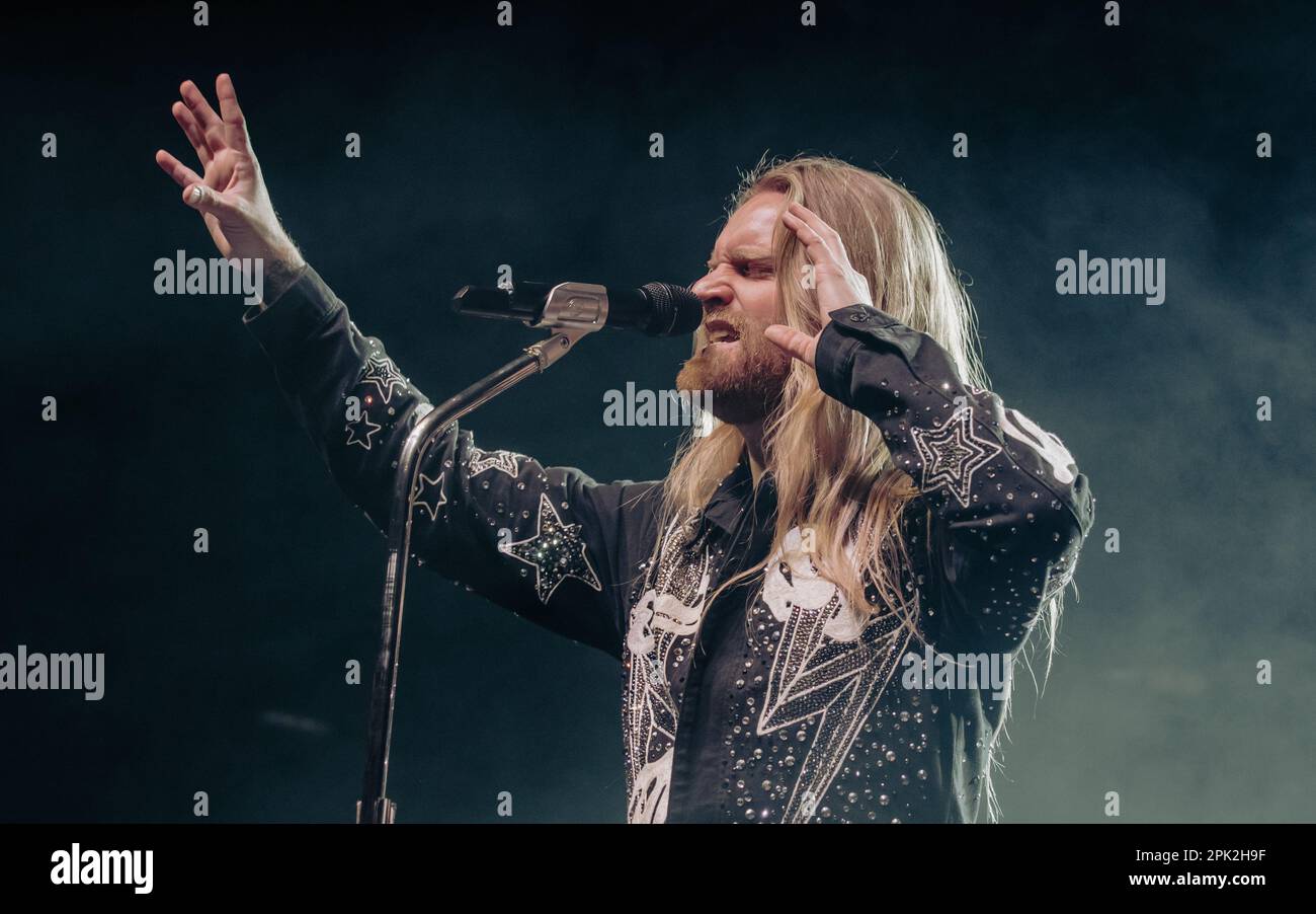 Sam hairwolf ryder hi-res stock photography and images - Alamy