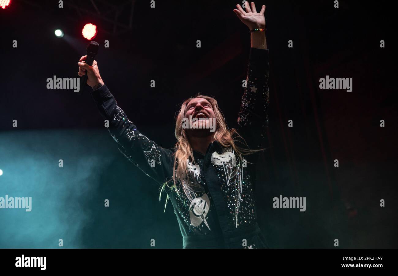 Sam hairwolf ryder hi-res stock photography and images - Alamy