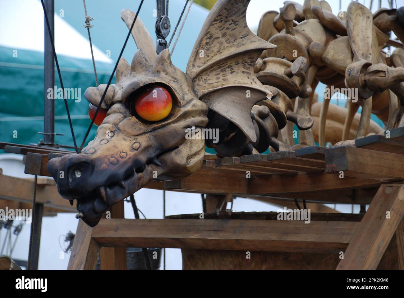 Dragon skipton puppet festival hi-res stock photography and images - Alamy