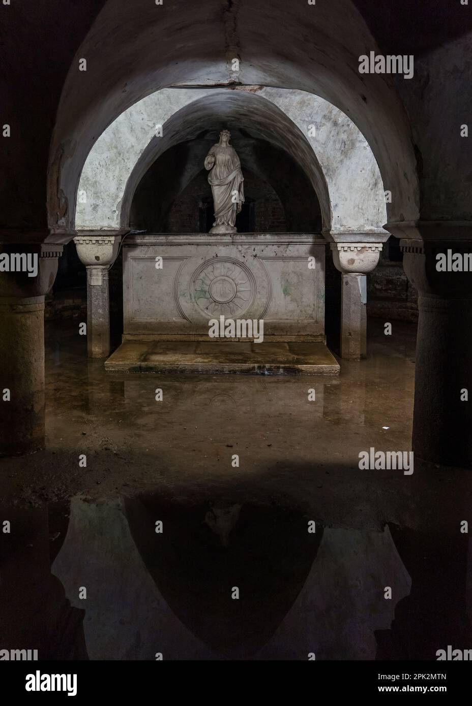 Flooded interior historic building hi-res stock photography and images ...