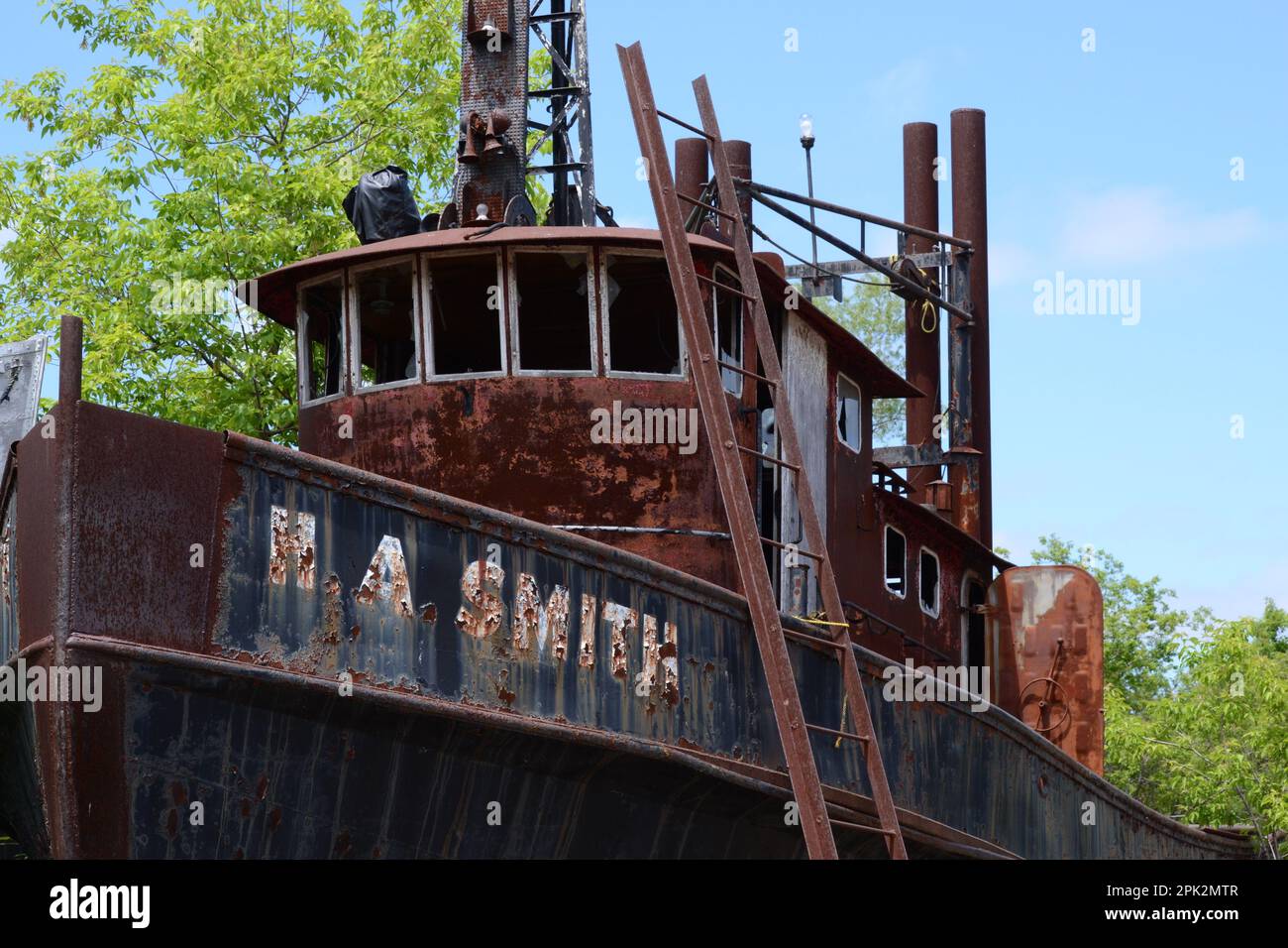 Old shipyard hi-res stock photography and images - Alamy