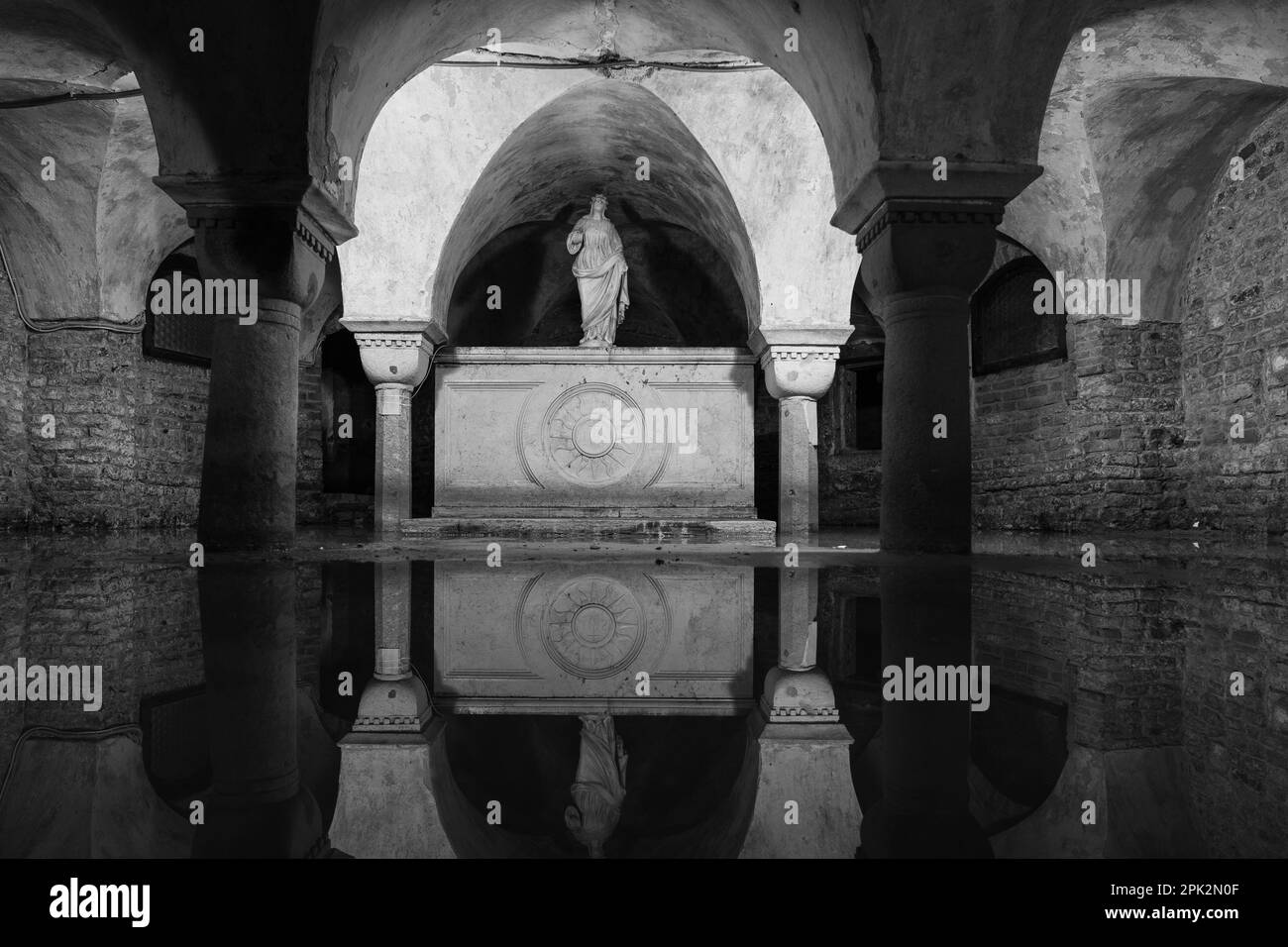 Flooded interior historic building hi-res stock photography and images ...