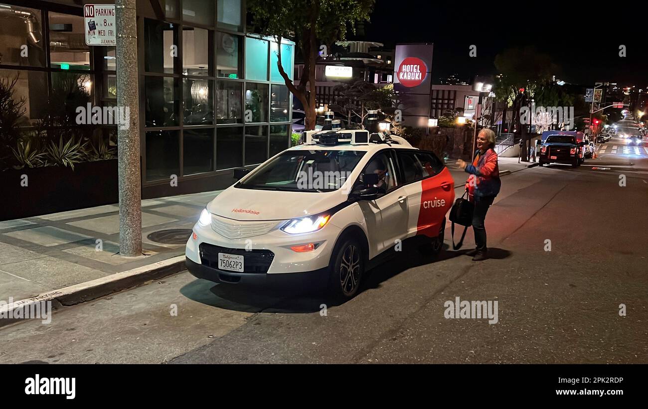 Associated Press reporter Michael Liedtke gets out of a Cruise ...