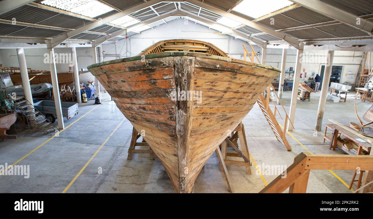 Artisanal wood shipyard warehouse Stock Photo - Alamy