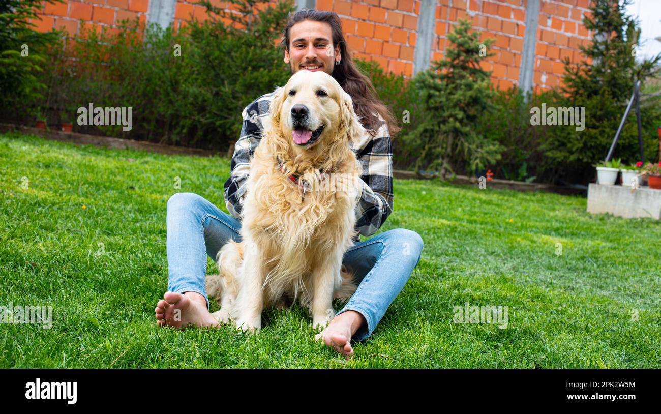 Golden retriever hair hi-res stock photography and images - Alamy