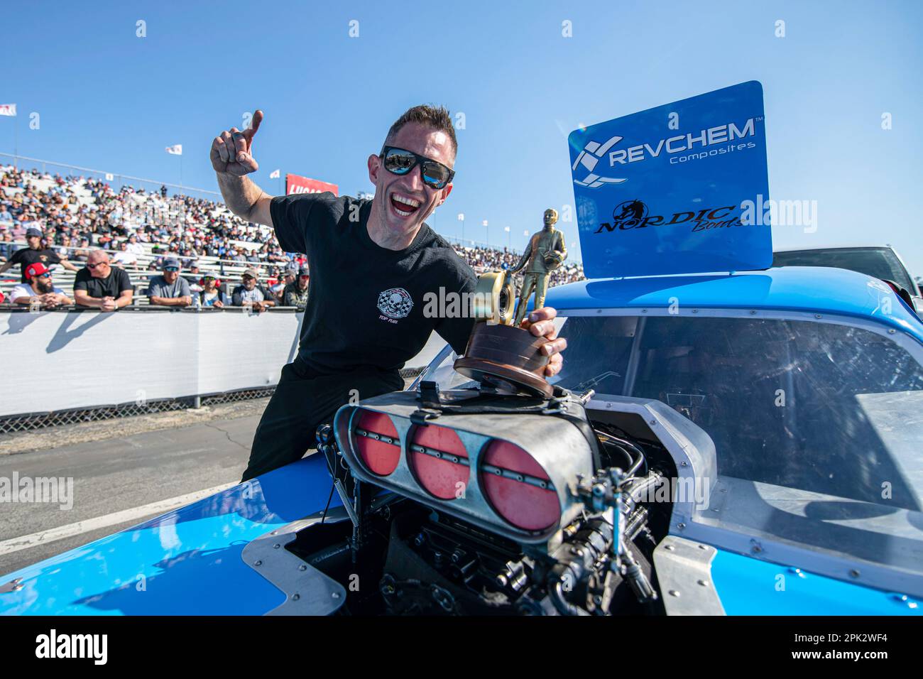 Pomona, United States. 02nd Apr, 2023. A crew member from team Mac ...