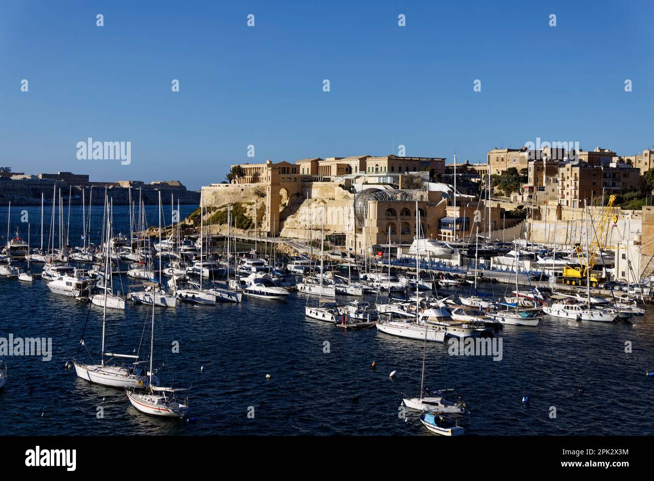 Esplora glass globe hi-res stock photography and images - Alamy