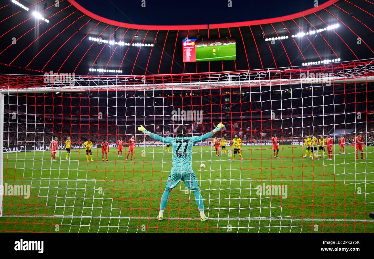 Fcb keeper hi-res stock photography and images - Alamy