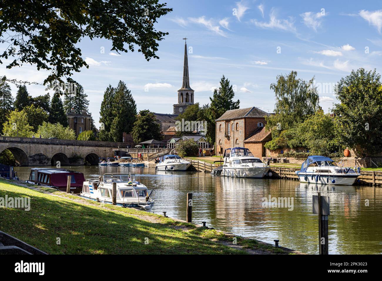 River Thames at Wallingford, Oxfordshire, UK Stock Photo - Alamy