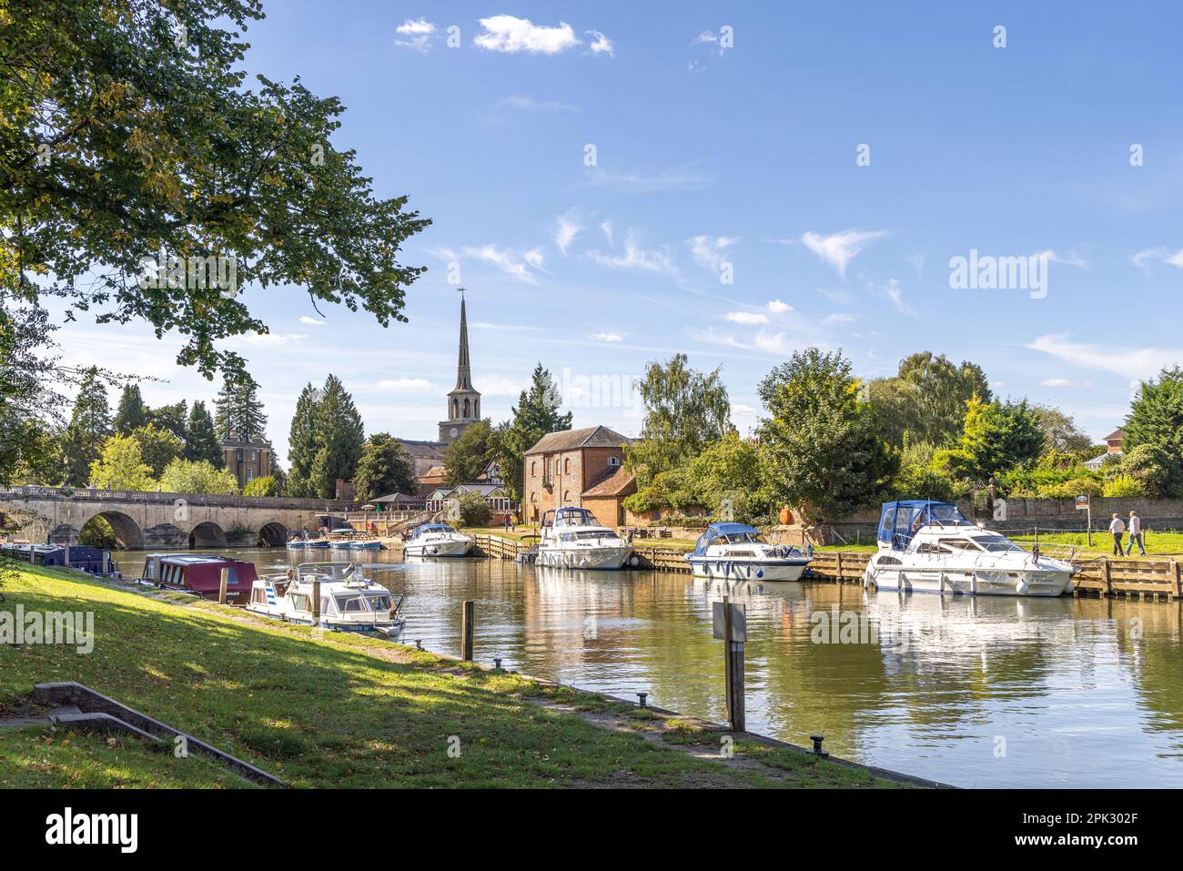 River Thames at Wallingford, Oxfordshire, UK Stock Photo - Alamy
