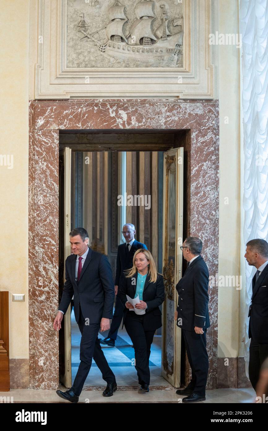 From left, Spain's Prime Minister Pedro Sanchez and Italian Premier ...