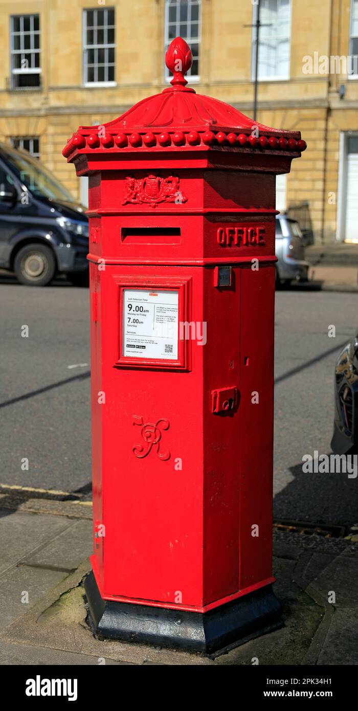 Victorian Post Box, Great Pulteney Street, Bath, Somerset, England ...