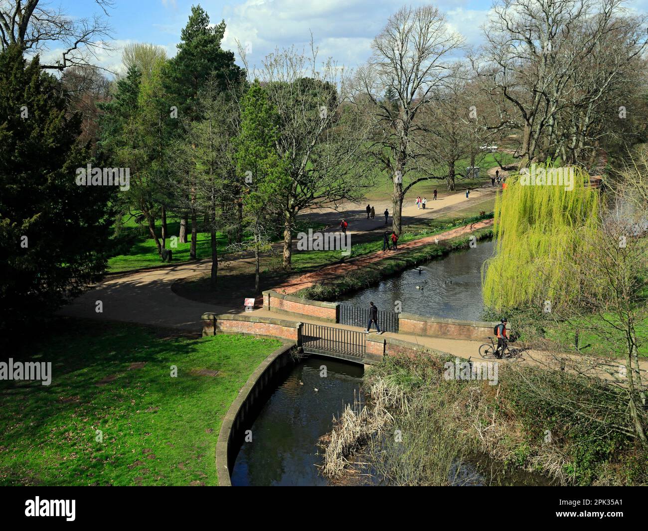 Feeder Canal, Bute Park, Cardiff Stock Photo - Alamy