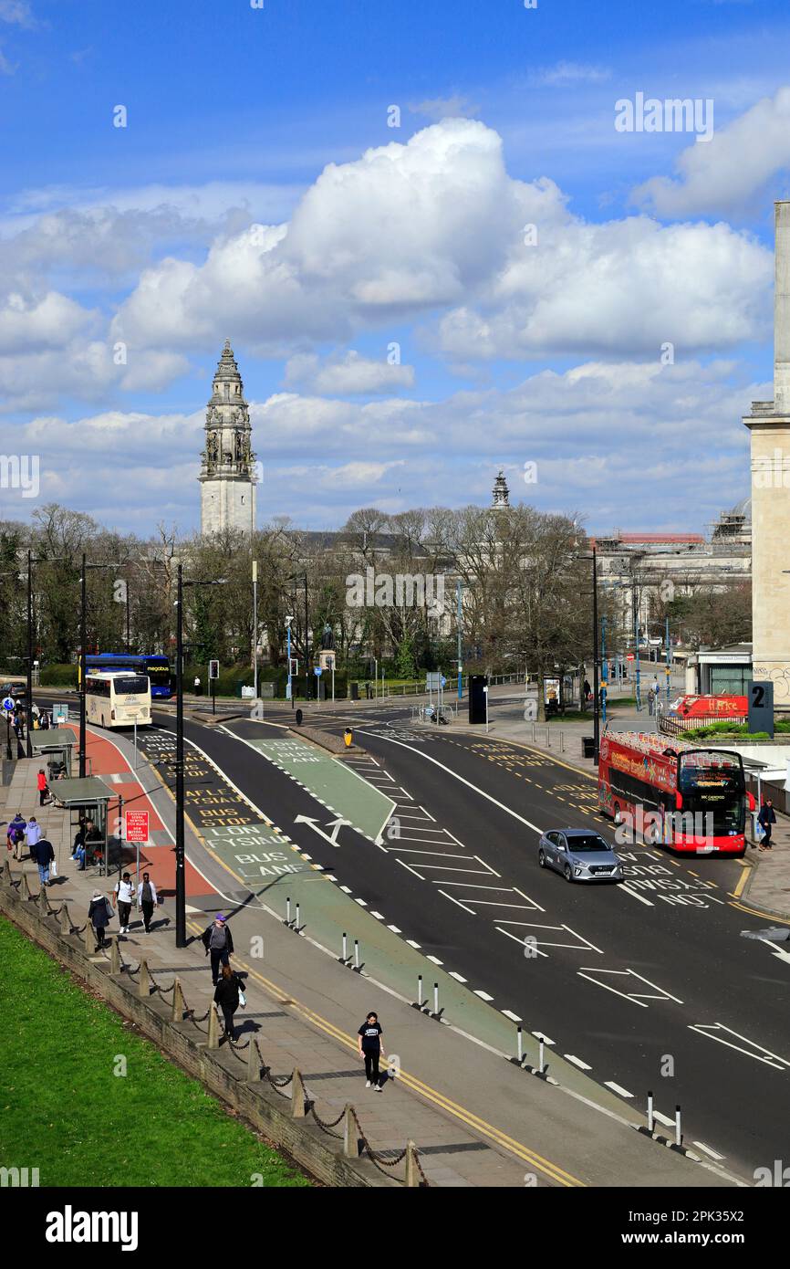 Cardiff buses hi-res stock photography and images - Alamy