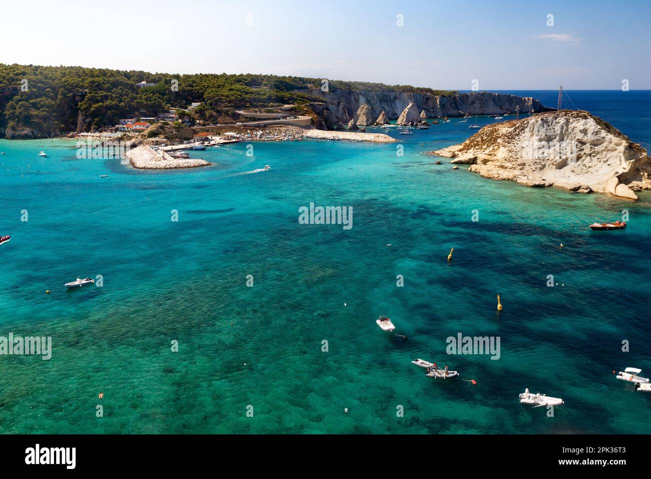 Isole Tremiti Puglia, vista dell'isola del Cretaccio e del Porto di San ...