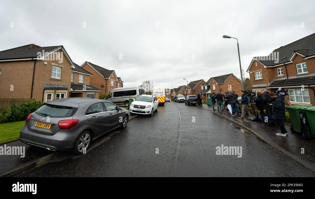 Glasgow, Scotland, UK. 5th Apr, 2023. PICTURED: Police raid the house ...