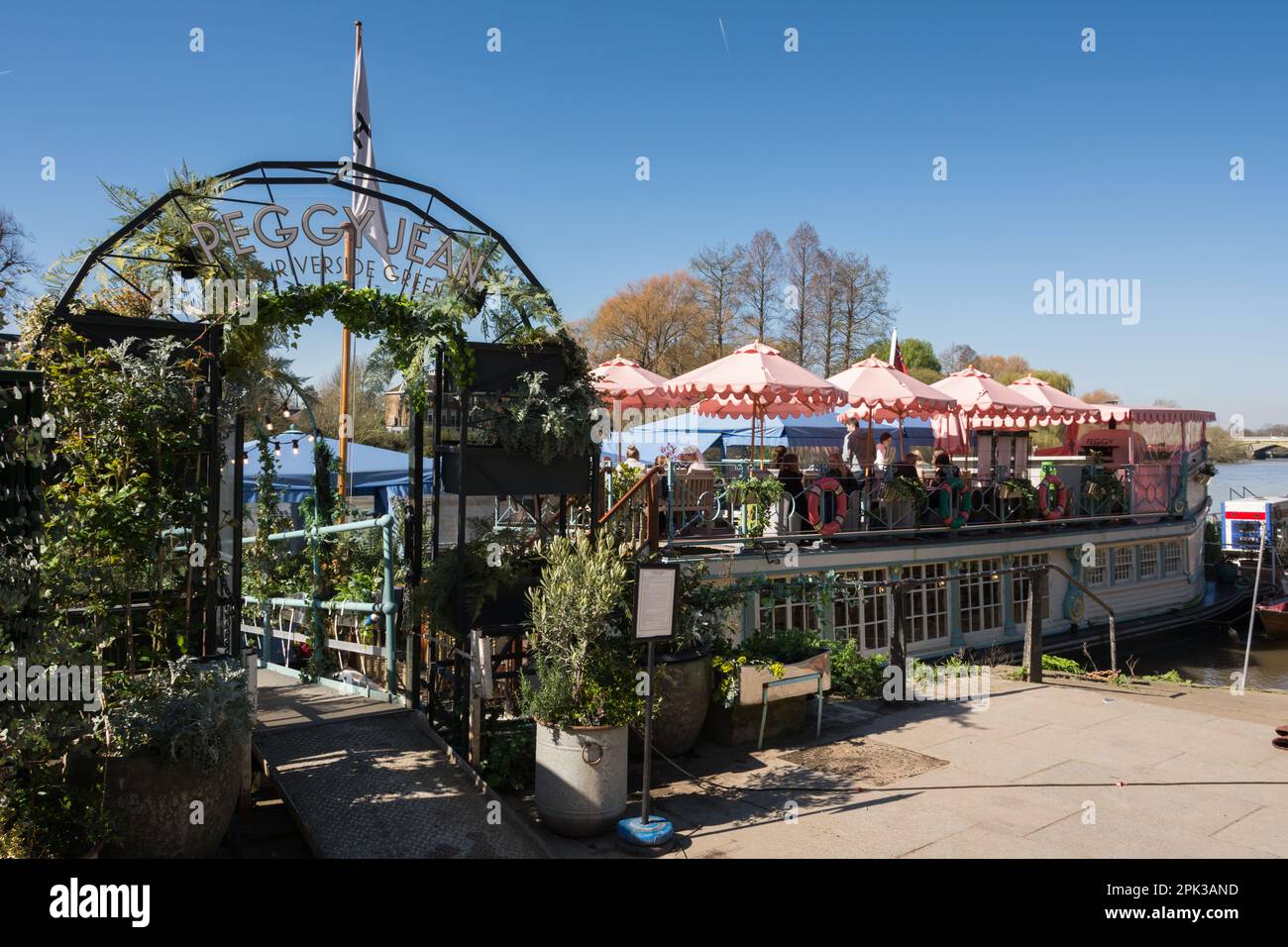 Peggy Jean Riverside restaurant, Riverside Green, Richmond, London, TW9 ...