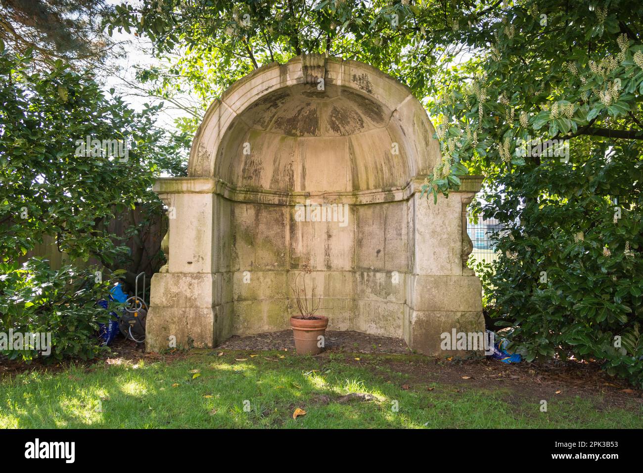A former Old London Bridge stone alcove located in the gardens of the ...