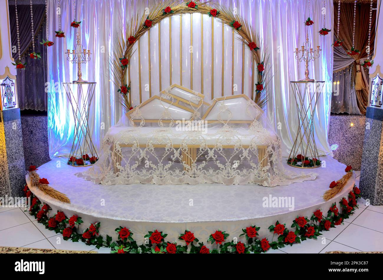 Indian wedding sofa hi-res stock photography and images - Alamy