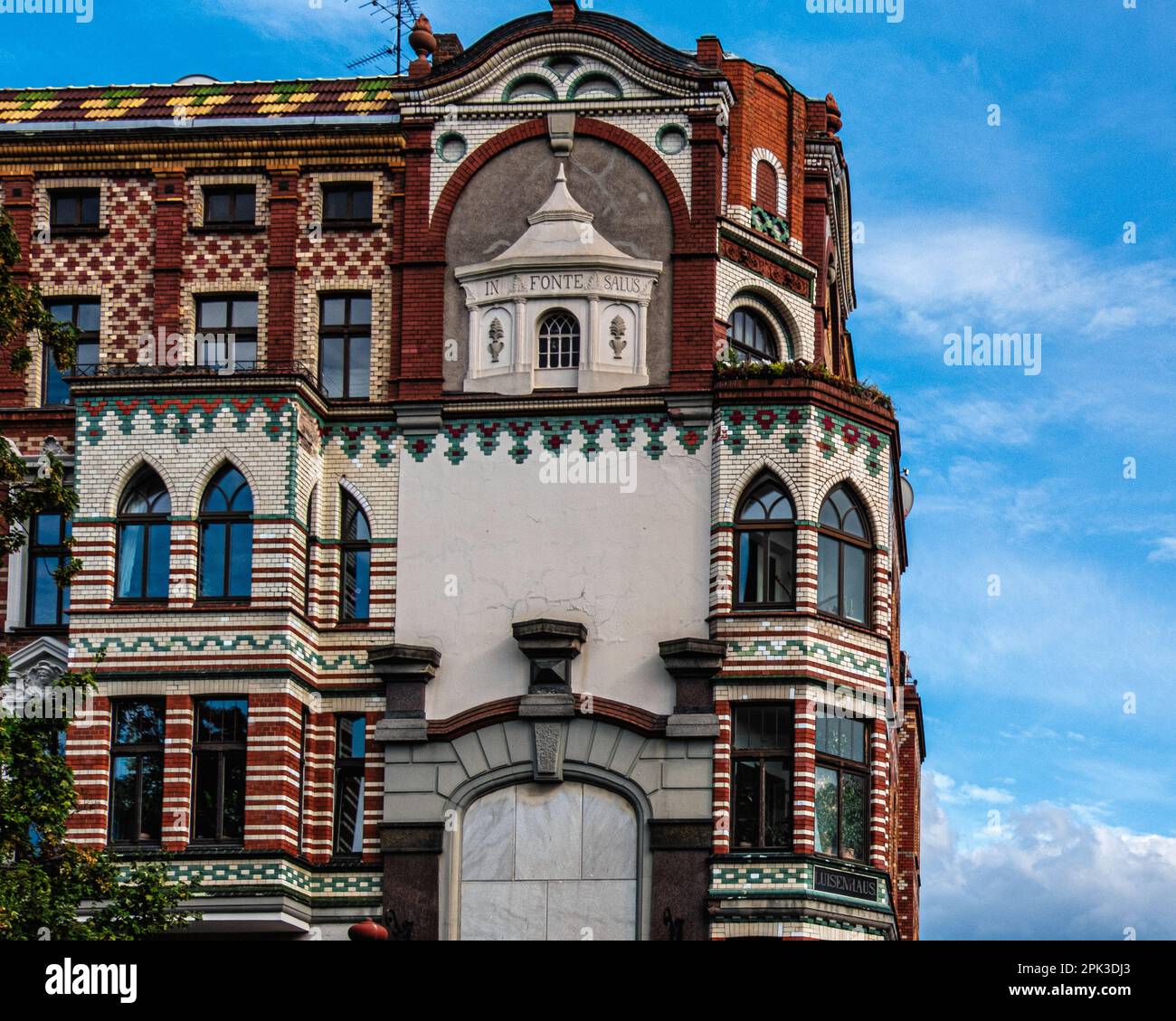 1893 apartment building hi-res stock photography and images - Alamy