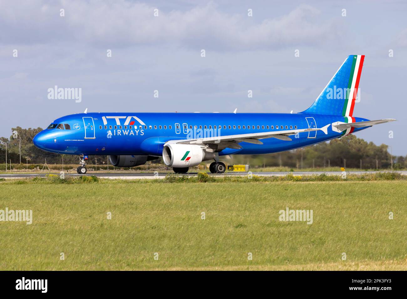 ITA Airways Airbus A320-216 (Reg.: EI-DTB) returning to Rome Fiumicino ...