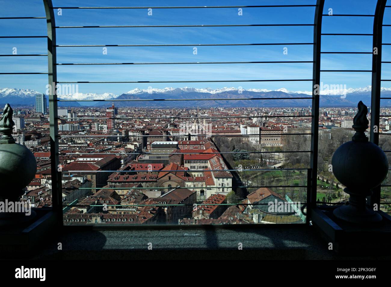 Torino lamole antonelliana city view hi-res stock photography and ...