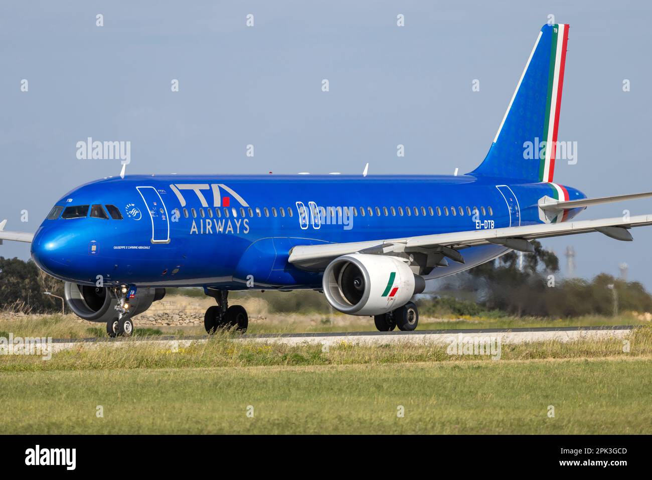 ITA Airways Airbus A320-216 (Reg.: EI-DTB) returning to Rome Fiumicino ...