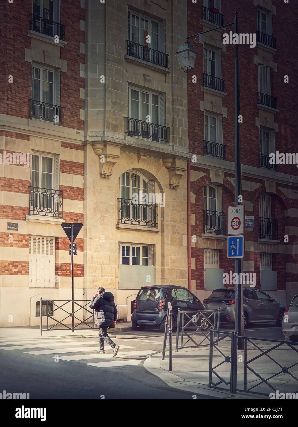 Street scene france crossroad hi-res stock photography and images - Alamy