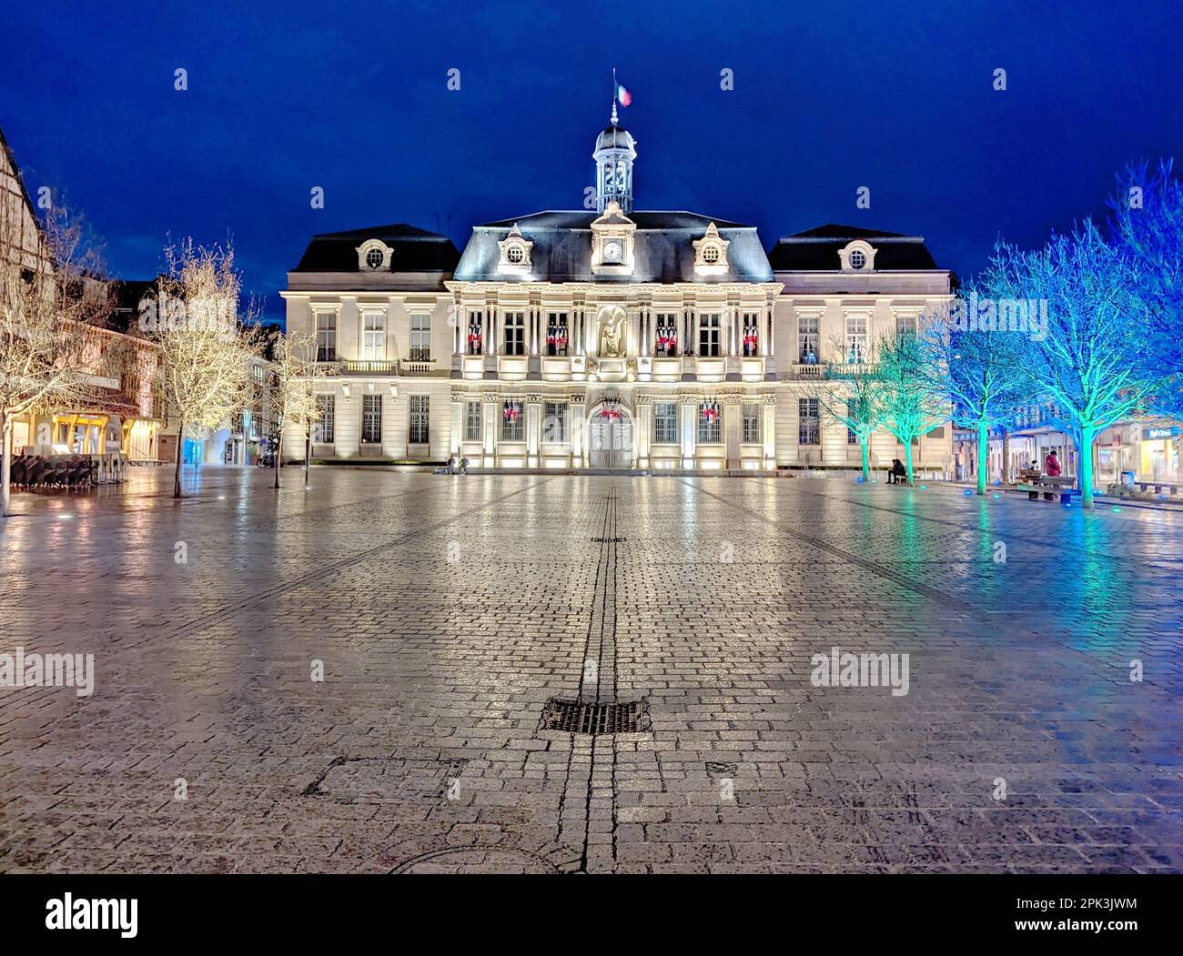 City hall night troyes hi-res stock photography and images - Alamy