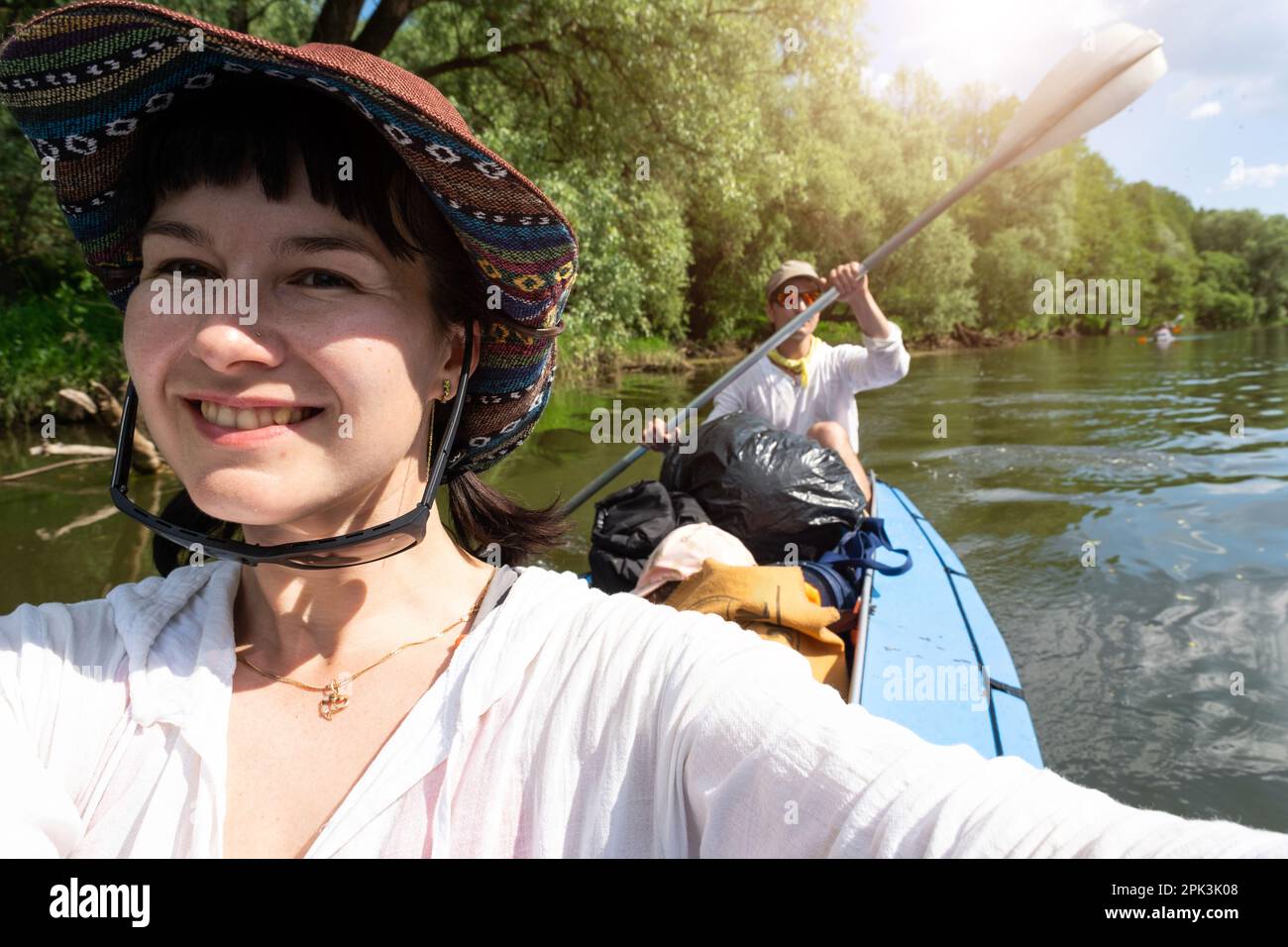 Couple sleeping on water hi-res stock photography and images - Alamy