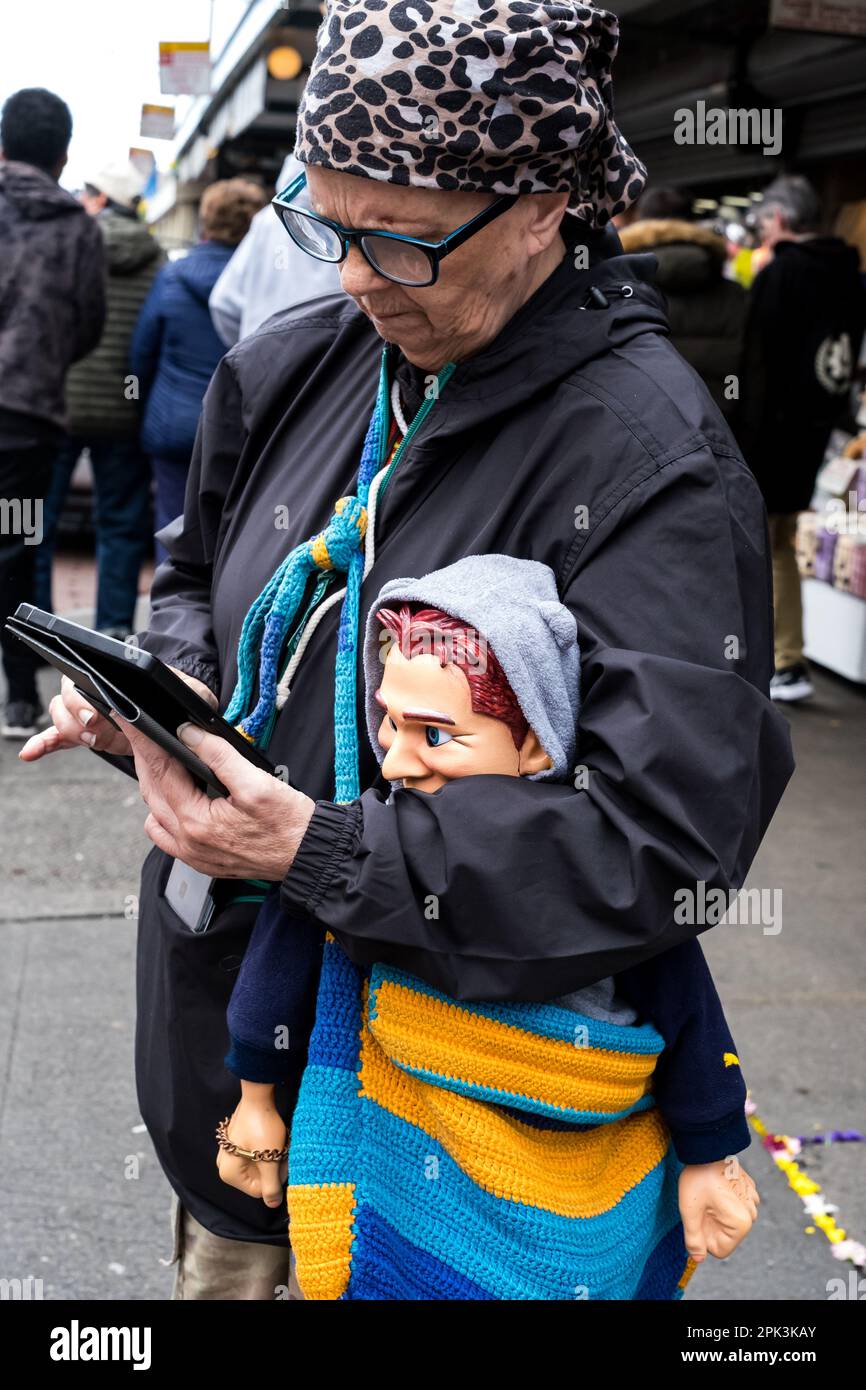 Seattle, USA. 20 Mar, 2023. A person at Pike Place Market with a Jeff ...
