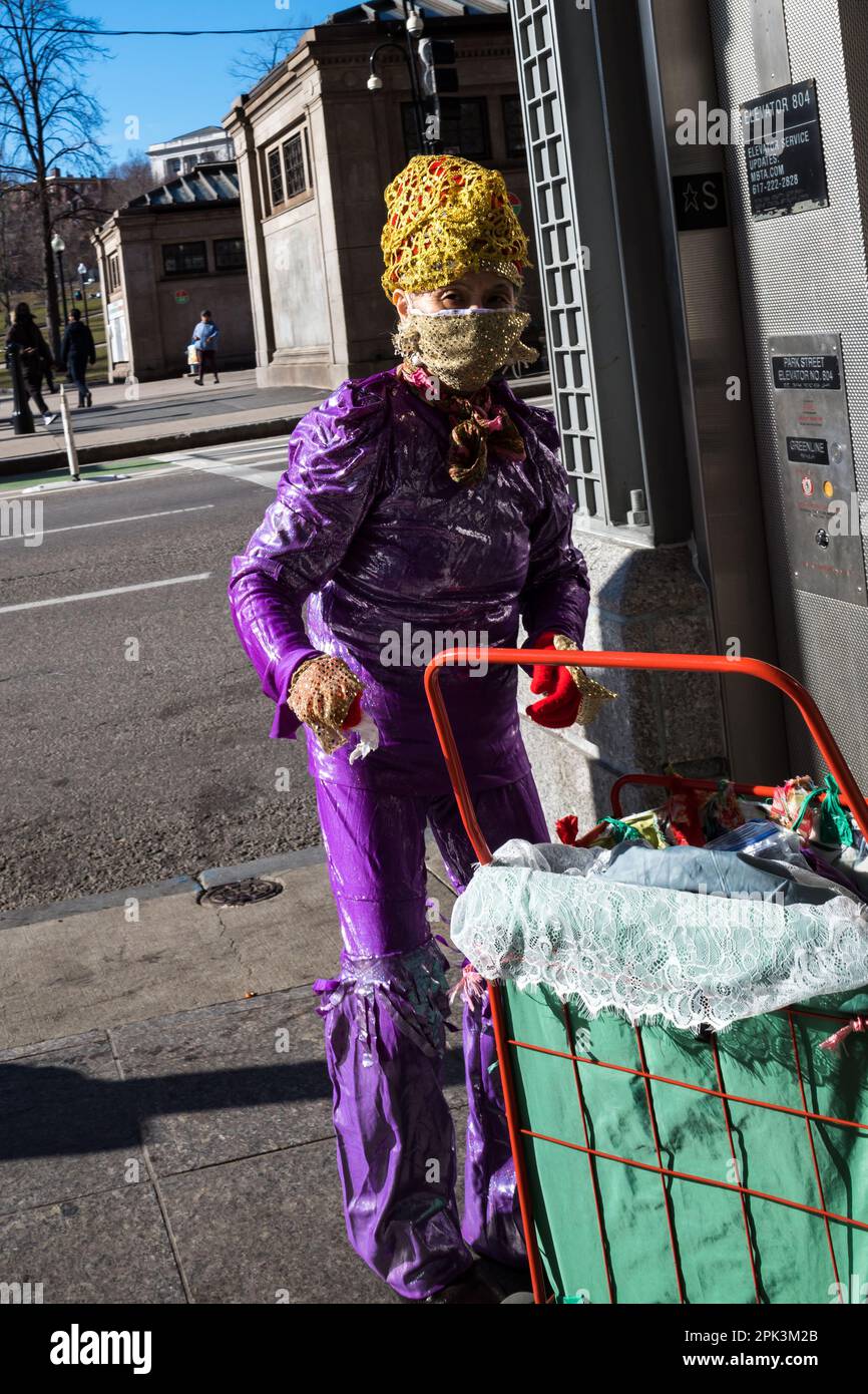Boston, USA. 8 Mar, 2023. People in the downtown Boston core Stock ...